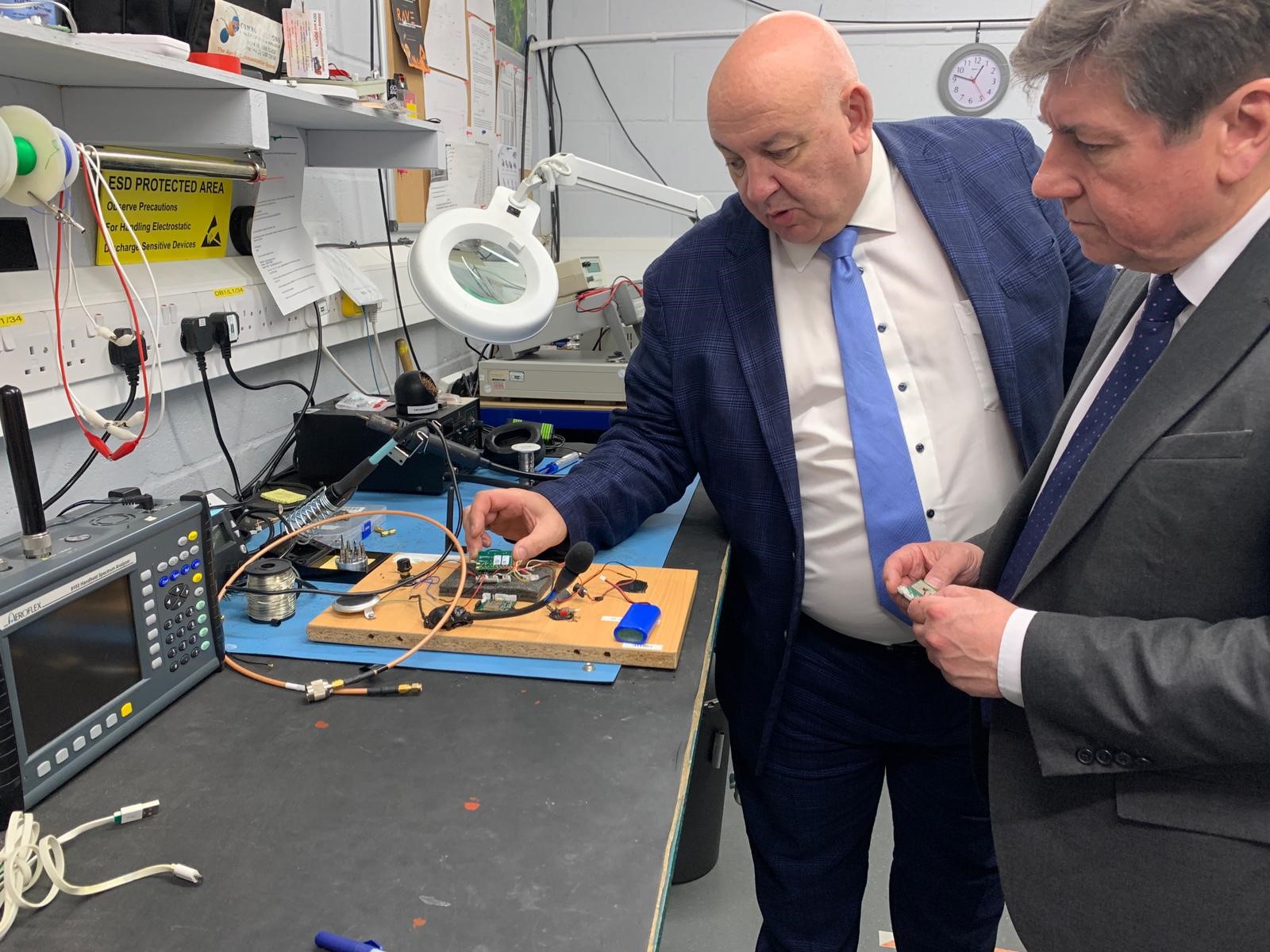 Stephen Metcalfe visits dBD Communications at Basildon HQ - Essex-TV